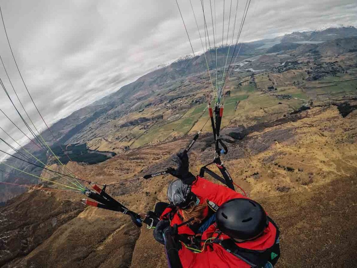 Best Paragliding in Queenstown: Coronet Peak Tandems – Finding Alexx